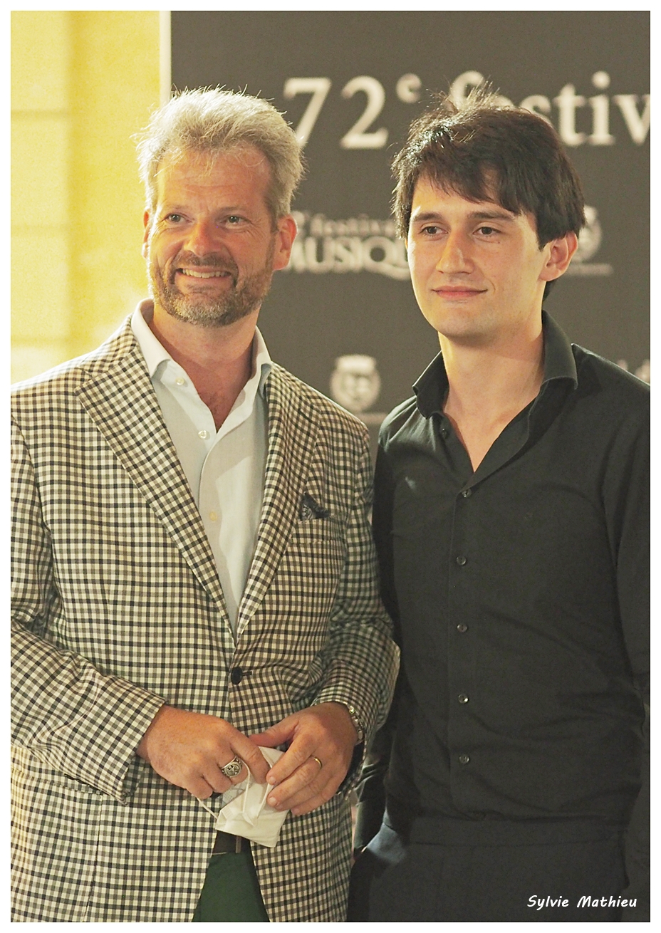 Festival de Musique de Menton – Théotime Langlois de Swarte/William Christie – Globe Trotteuse